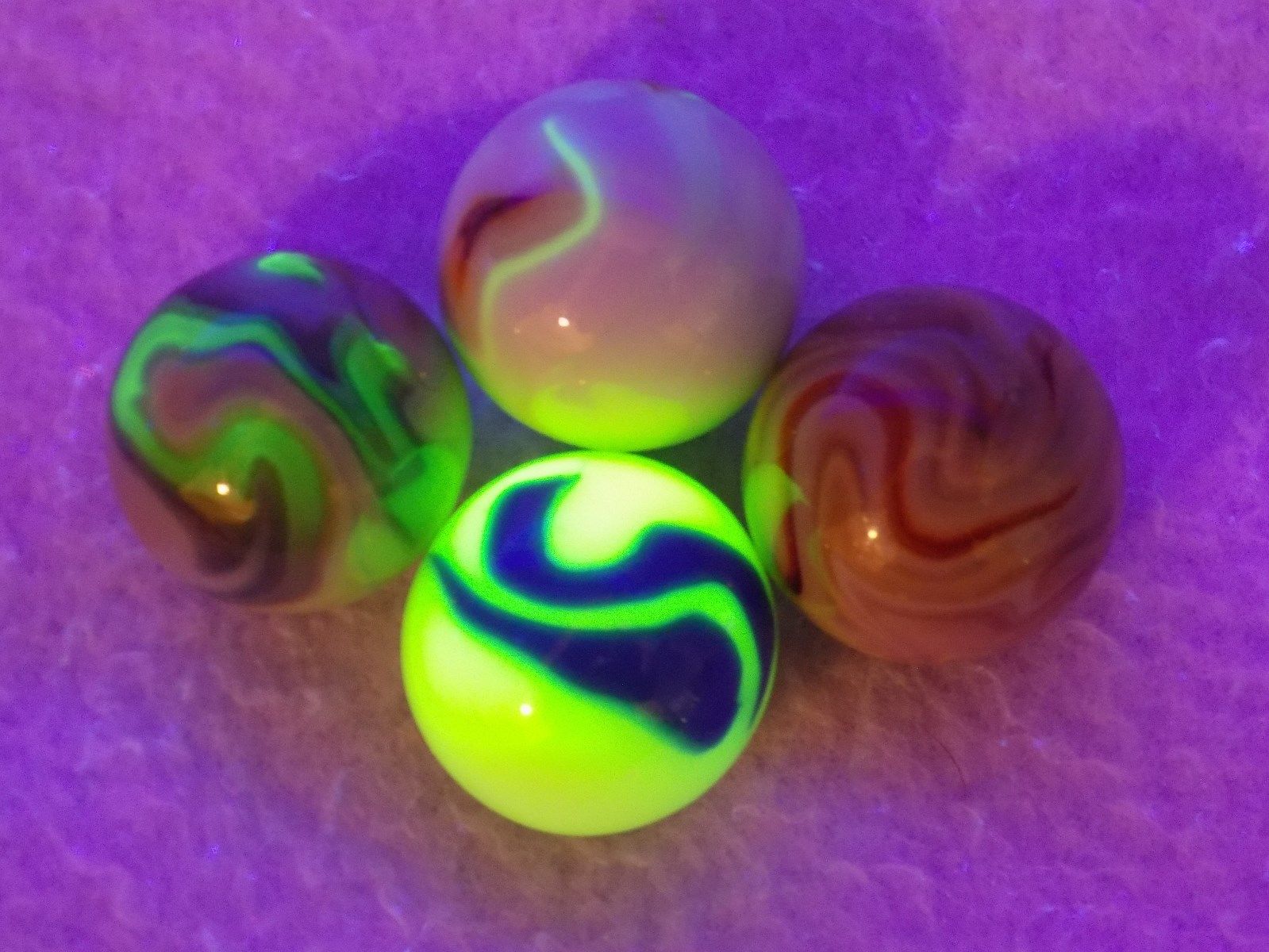 VINTAGE UV GLOW ALLEY AGATE CHAMPION RAVENSWOOD AKRO 1" MARBLES SET OF ...