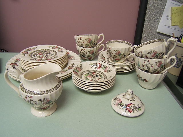 Myott Fine Staffordshire Ware "Indian Tree" 30 pieces China Vintage