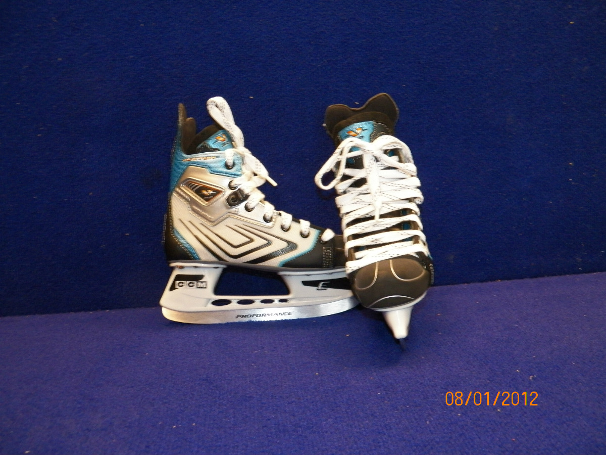 CCM Vector 3.0 Ice hockey skates, The Corporal's Crease