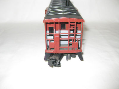 boxcar611 : MTH NEW YORK CENTRAL PACEMAKER BAY WINDOW CABOOSE, C-8