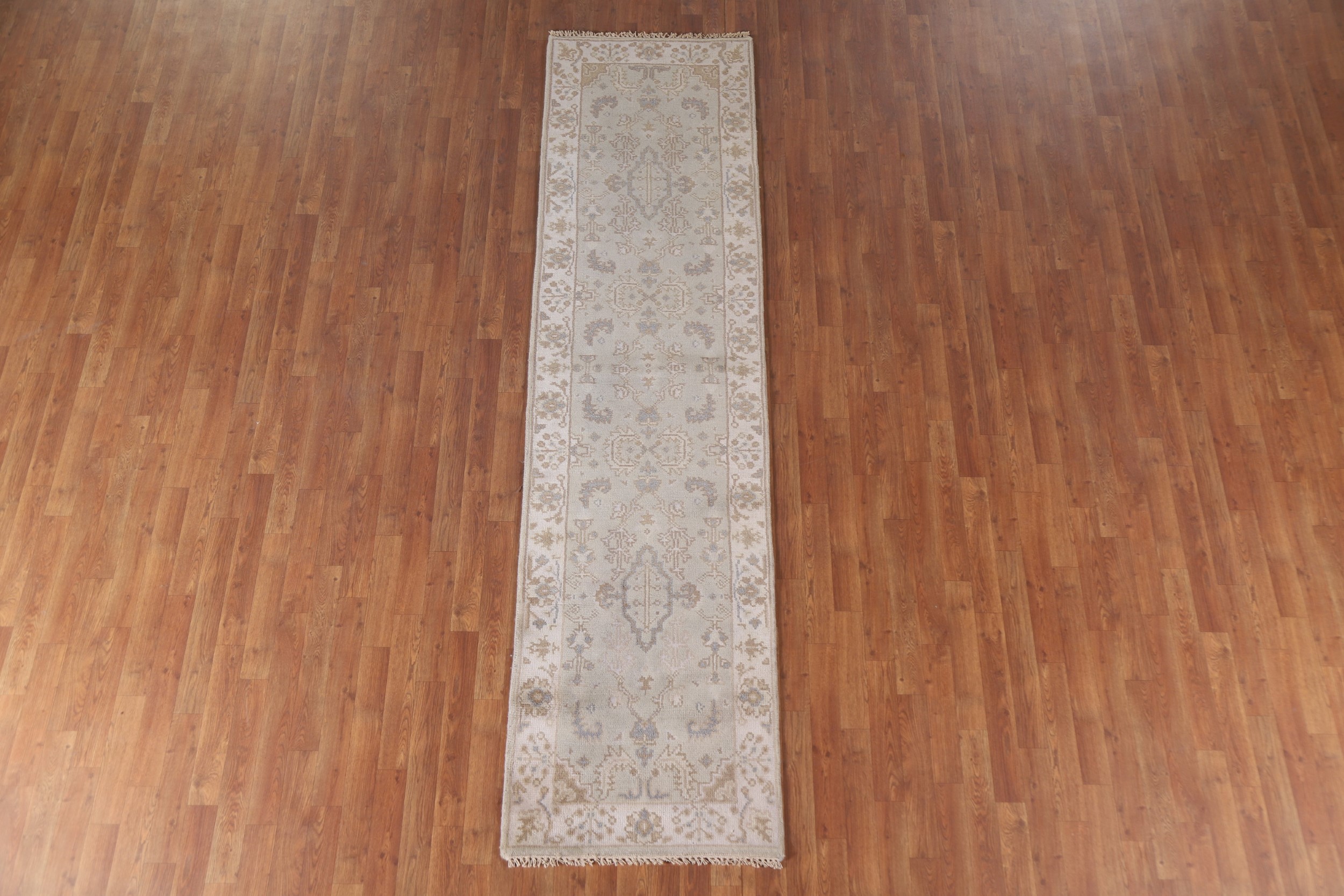 Sage Green/ Ivory Indian Oushak Narrow Runner Rug 2' 6" x 9' 10 ...