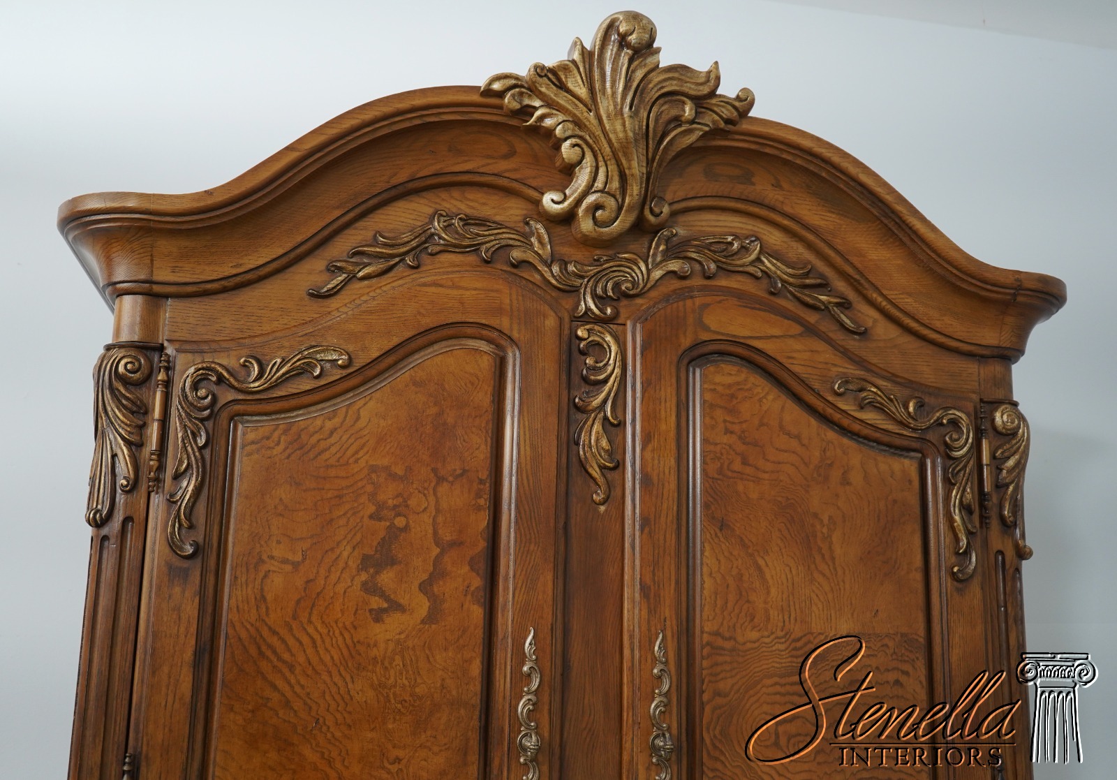 61732EC: HENREDON Large Visage Collection Bedroom Armoire, Stenella ...